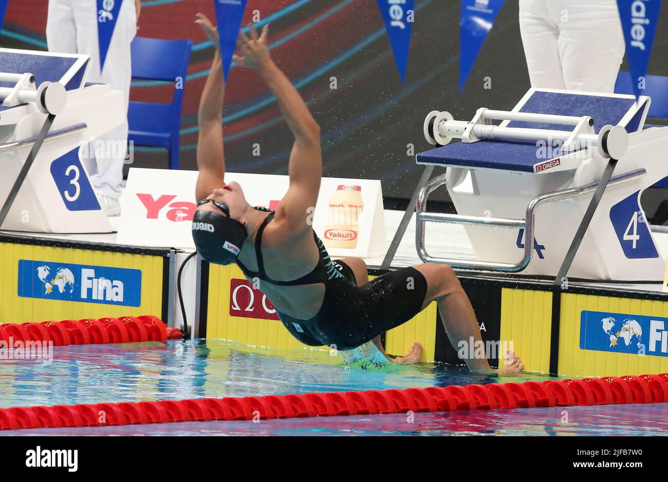 Katharine Berkoff of USA 1/2 Finale 50. M Backstroke Women during the ...