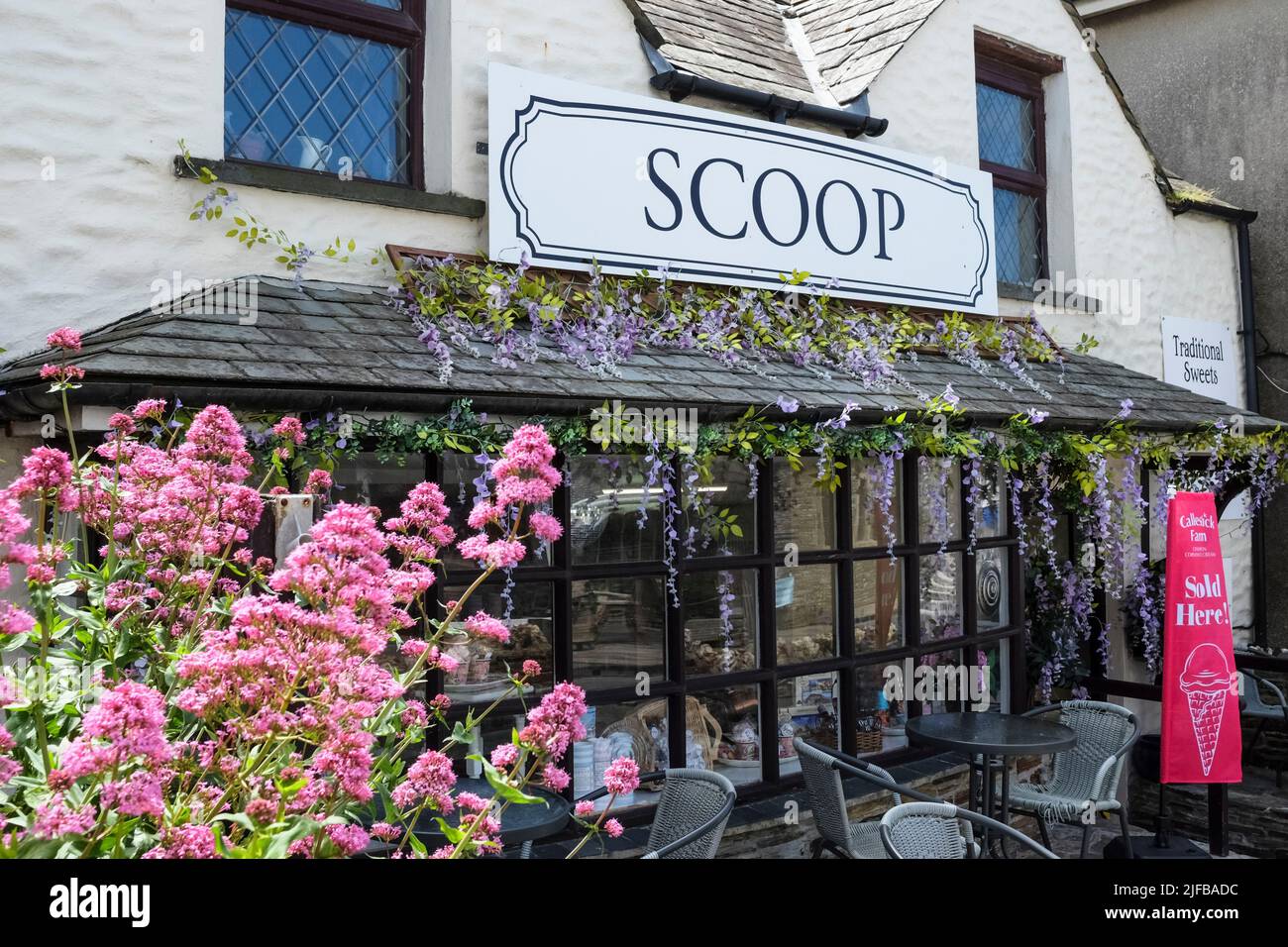 Cornish ice cream shop hi-res stock photography and images - Alamy