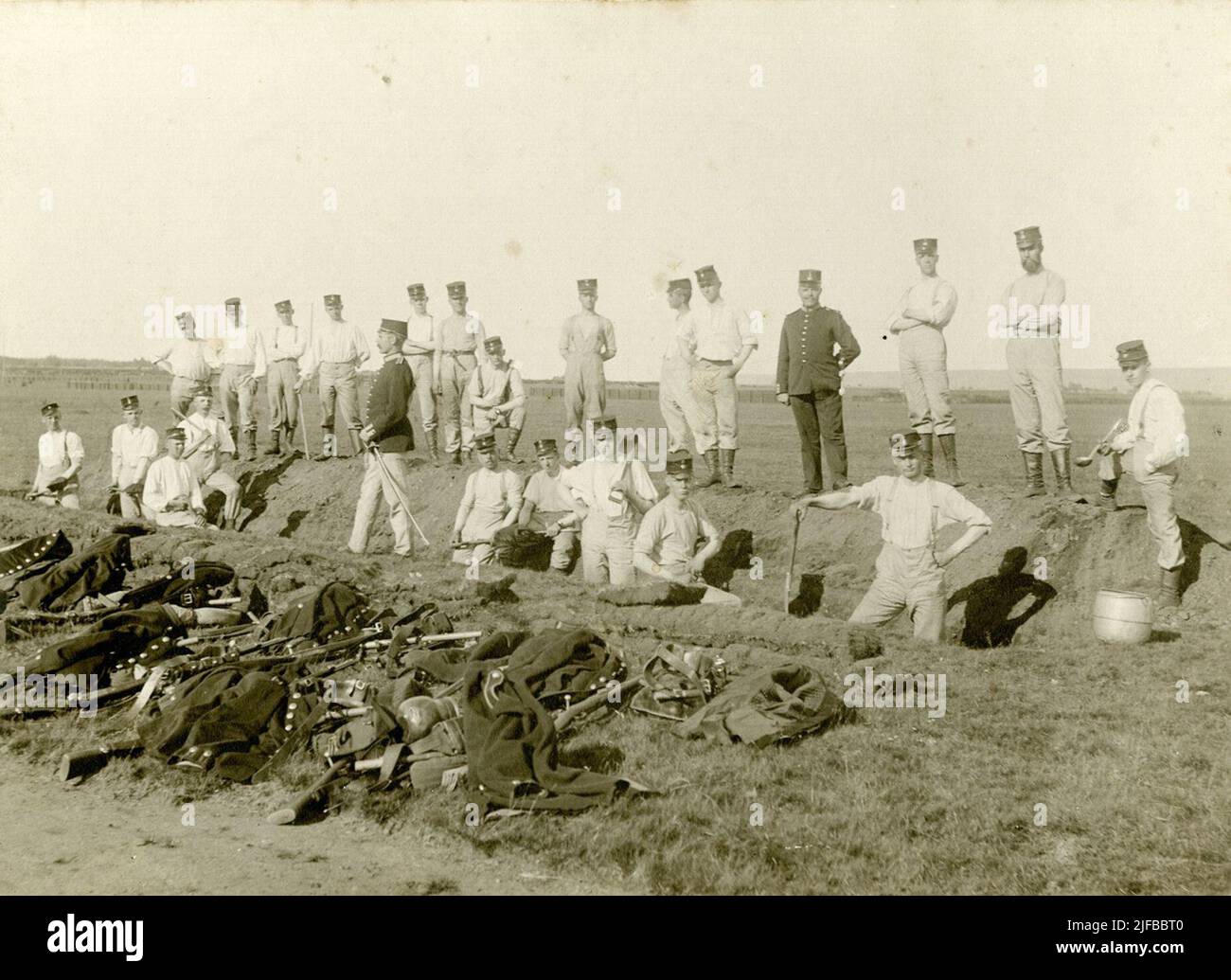 Soldiers and officers from Västgöta Regiment in 6 at Axvalla Hed 1910 ...