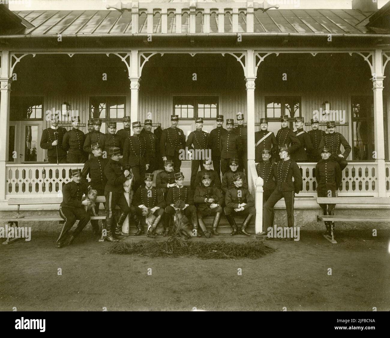 Shooting in the crossfire hi-res stock photography and images - Alamy