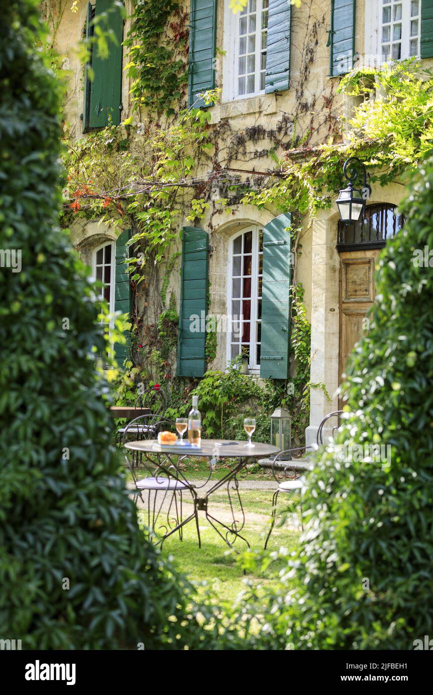France, Vaucluse, Avignon, ile de La Barthelasse, Domaine de Rhodes ...