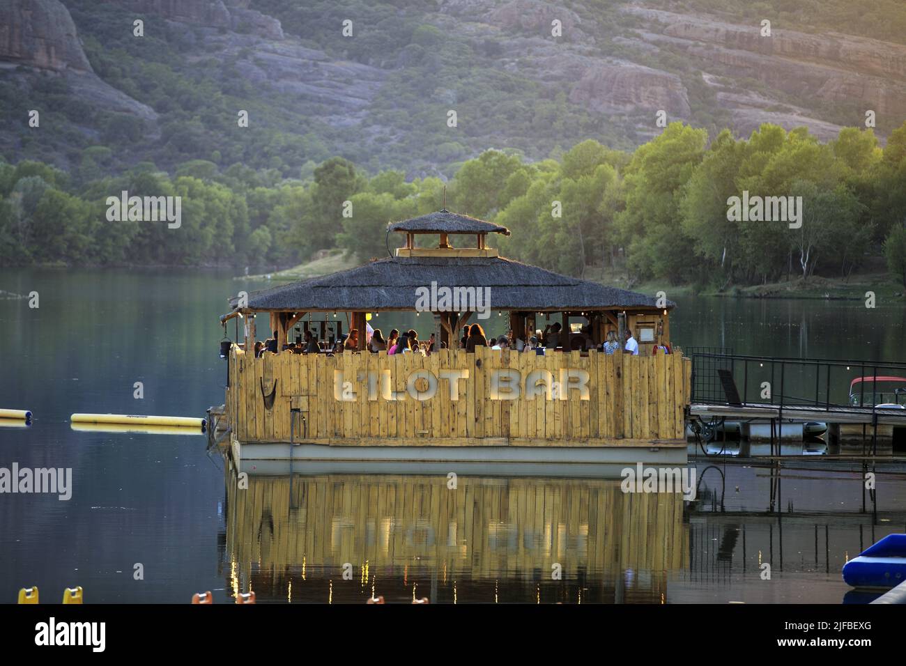 France, Var, Roquebrune sur Argens, Arena lake, L'Ilot Bar Stock Photo ...