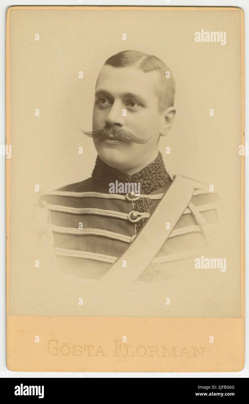 An officer of the crown hi-res stock photography and images - Alamy