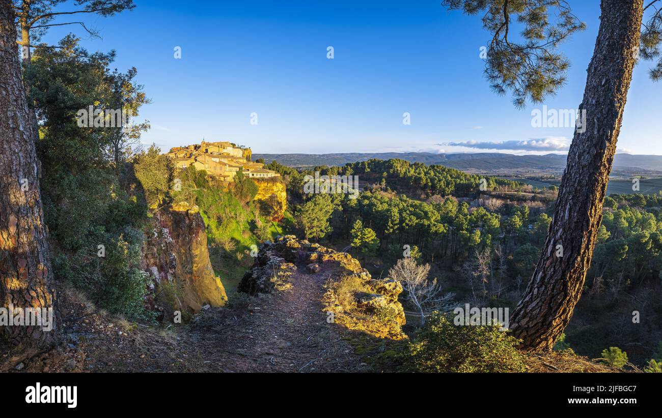 France, Vaucluse, Luberon regional nature park, Roussillon, labelled ...