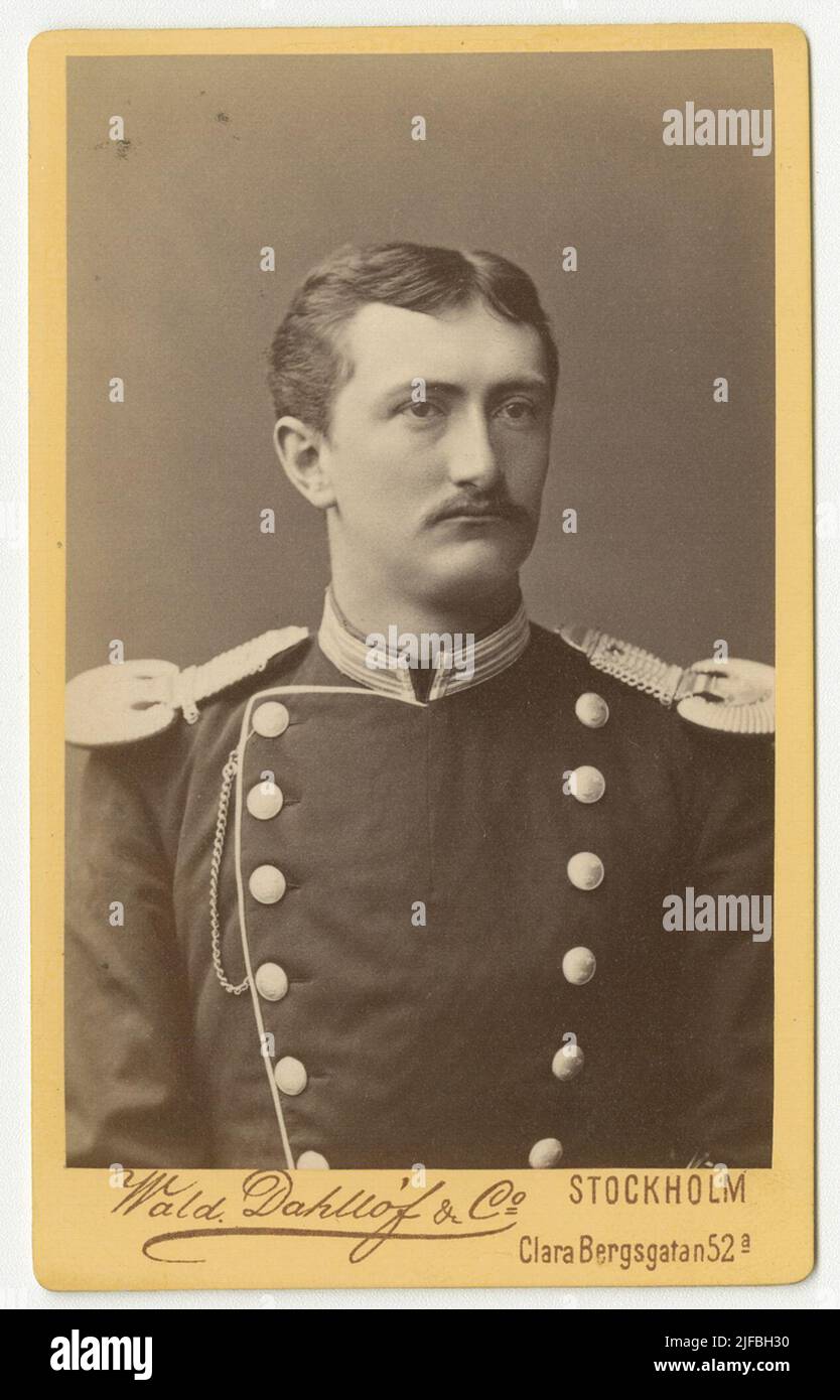 Portrait of Per Adolf Emil Mohlin, officer at the First Life Grenadier ...