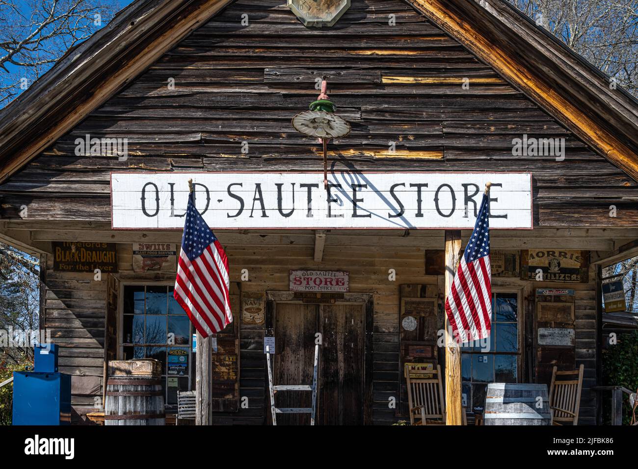 Old sautee store gas pump hi-res stock photography and images - Alamy