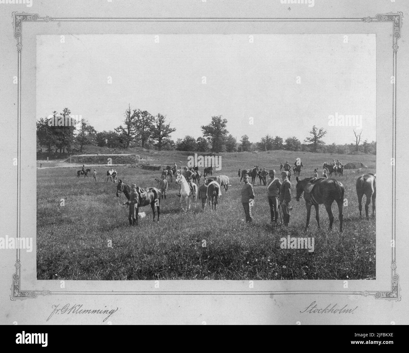 Soldiers from Livgardet to horse, K 1, have sat off at the riding ...