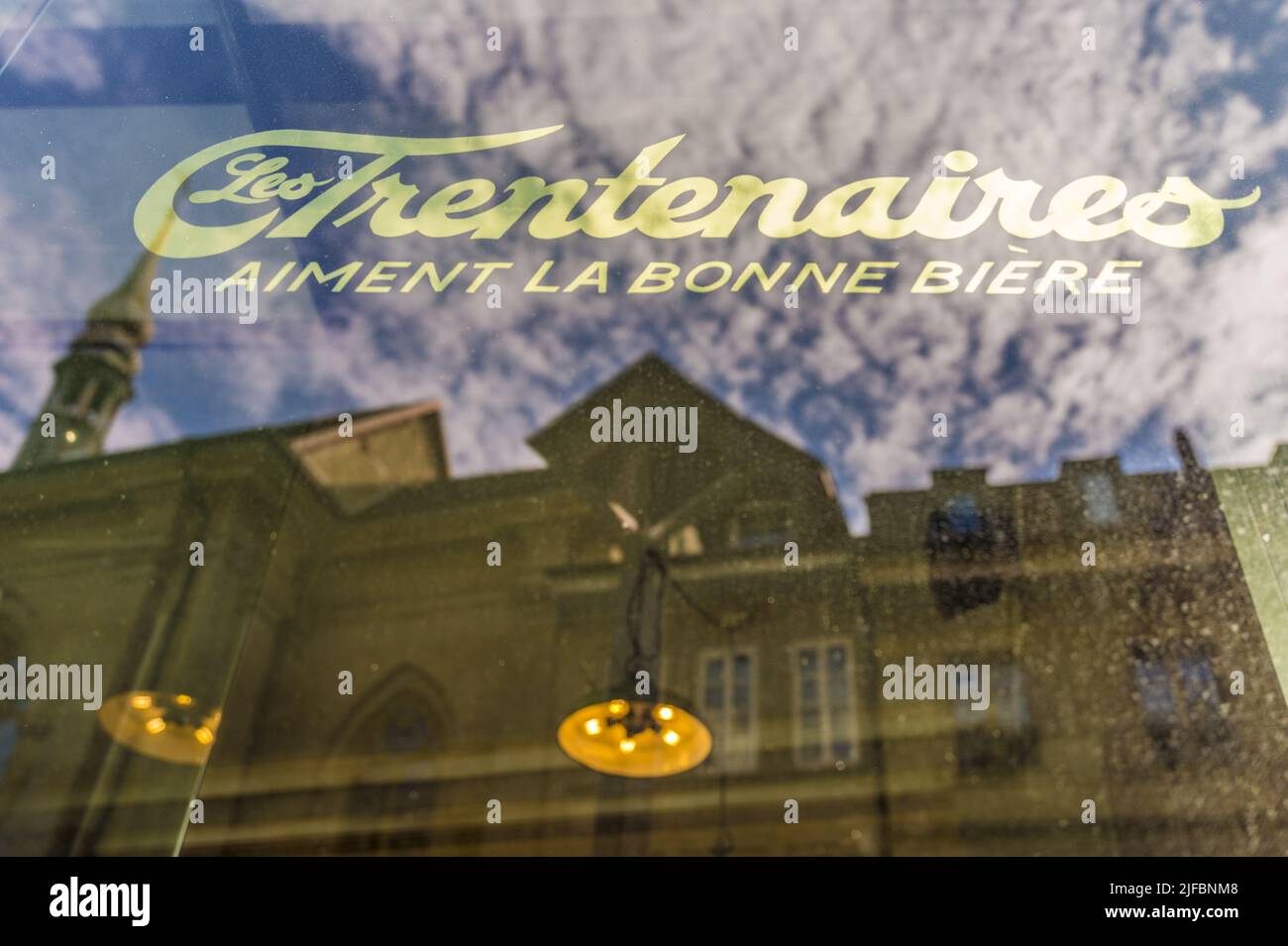 Les trentenaires hi-res stock photography and images - Alamy