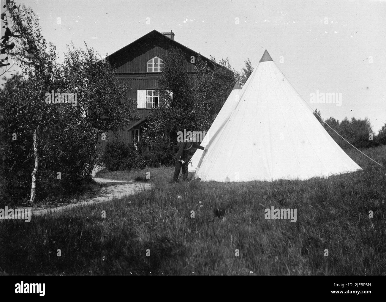 Army officer on way Black and White Stock Photos & Images - Alamy