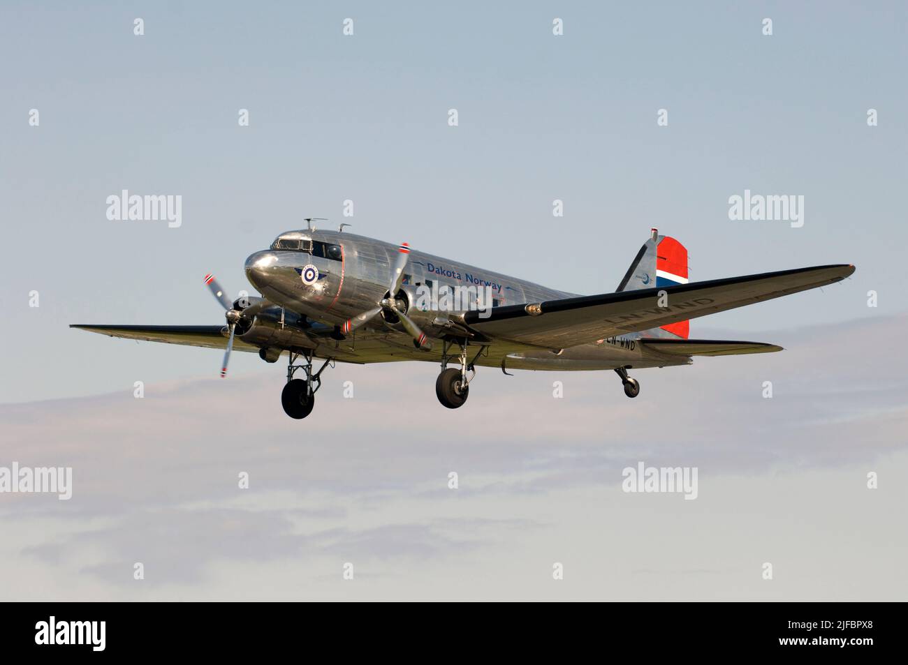 Douglas daktota dc 3 hi-res stock photography and images - Alamy