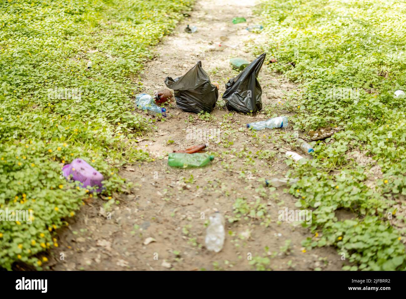 Nature garbage hi-res stock photography and images - Alamy