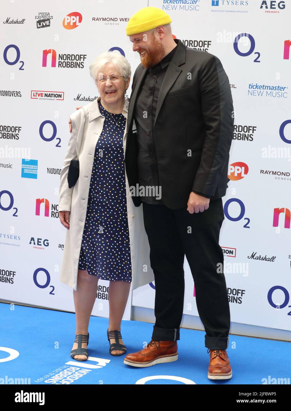 Tom walker 2022 hi-res stock photography and images - Alamy