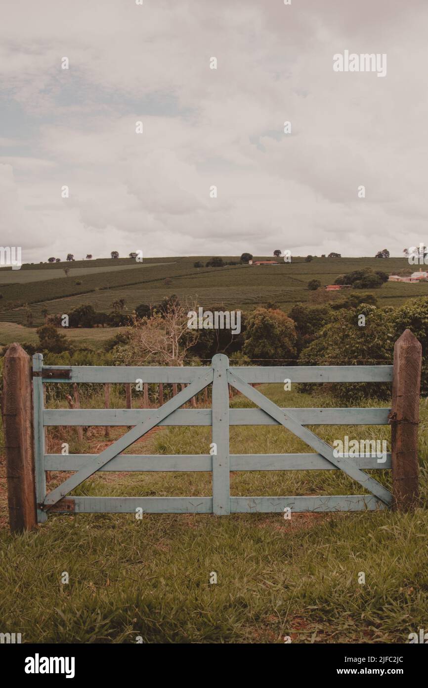 Rural gate hi-res stock photography and images - Alamy