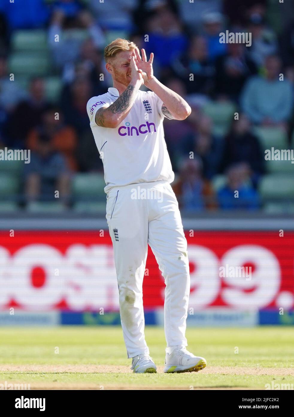 Englands ben stokes shows his frustration hi-res stock photography and ...