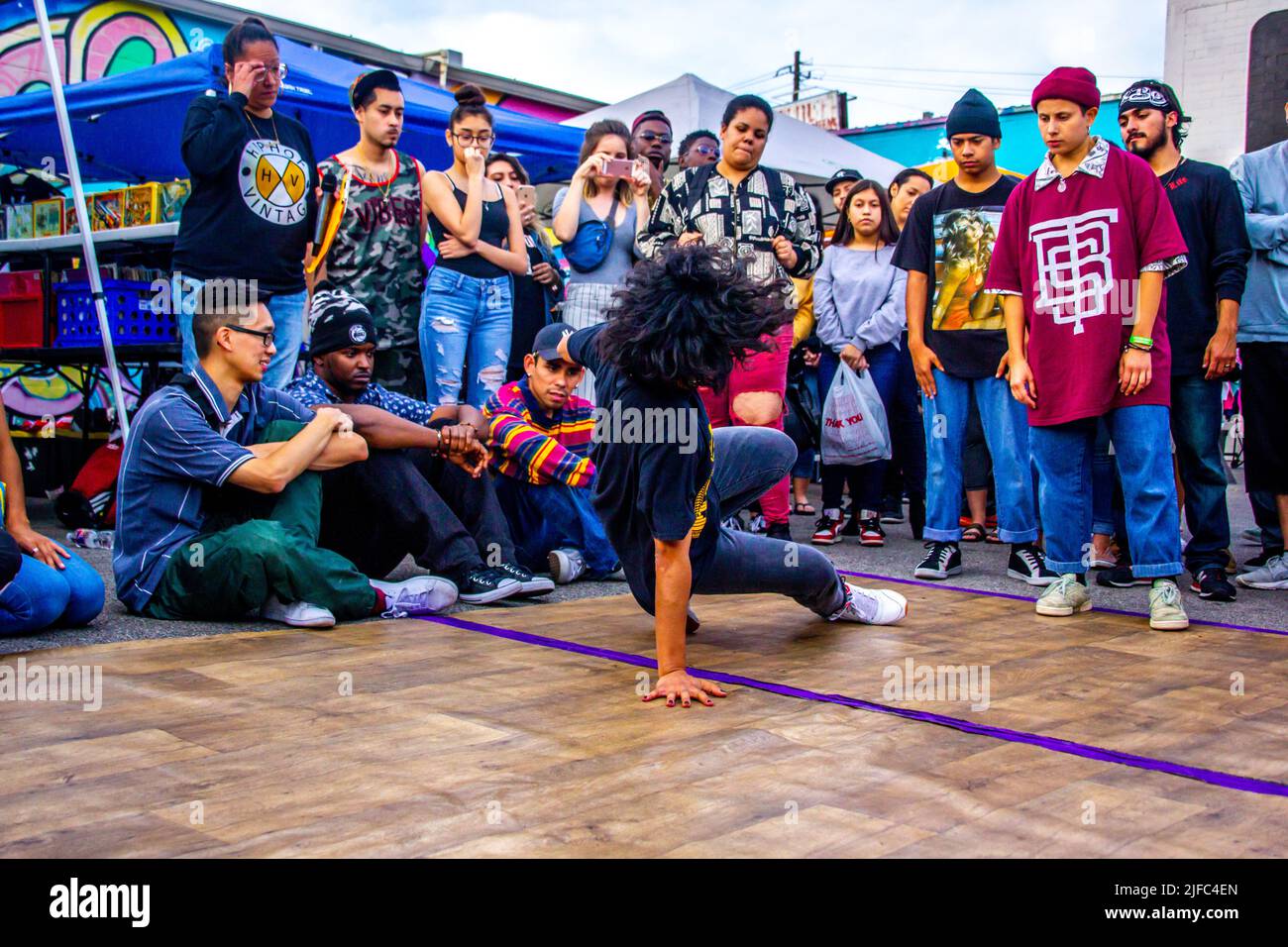Breakdance battle hi-res stock photography and images - Alamy