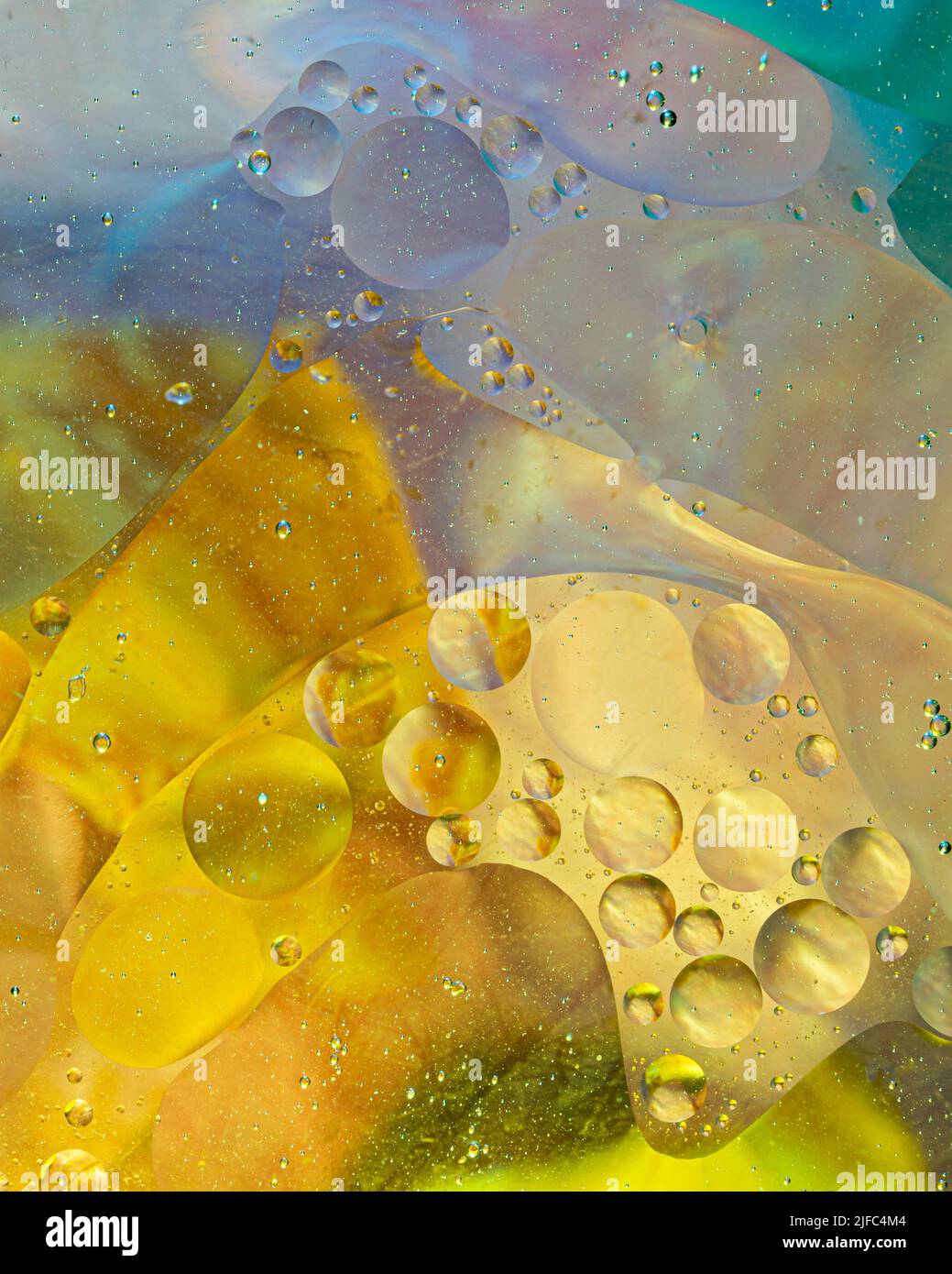 Fluid round hi-res stock photography and images - Alamy