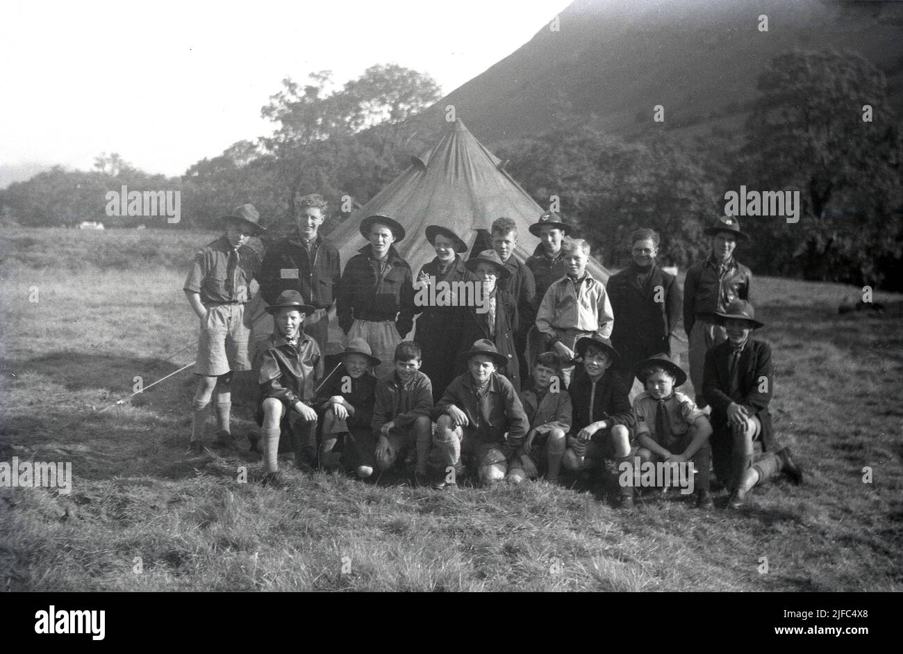 Scout scouting tent hi-res stock photography and images - Alamy