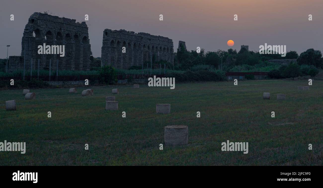 Cinematic location hi-res stock photography and images - Alamy