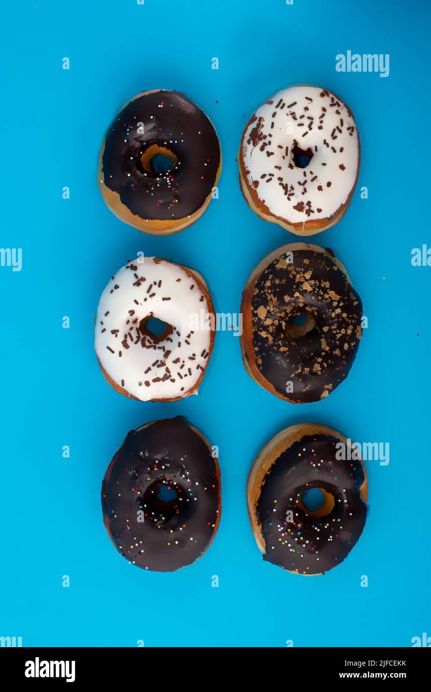 Donut blue glaze doughnut hi-res stock photography and images - Alamy