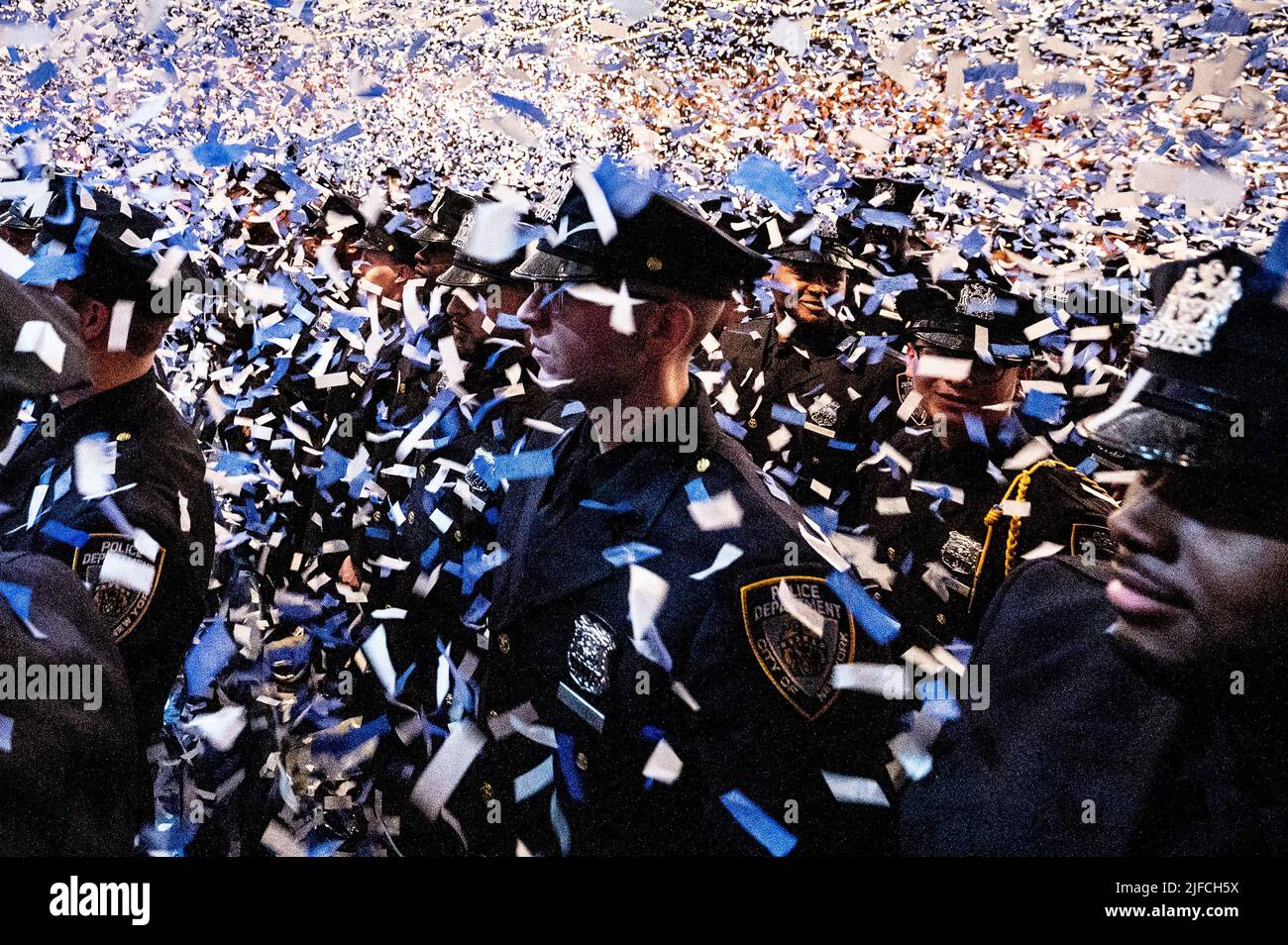 New York City, USA. 01st July, 2022. Confetti falling on graduates at ...
