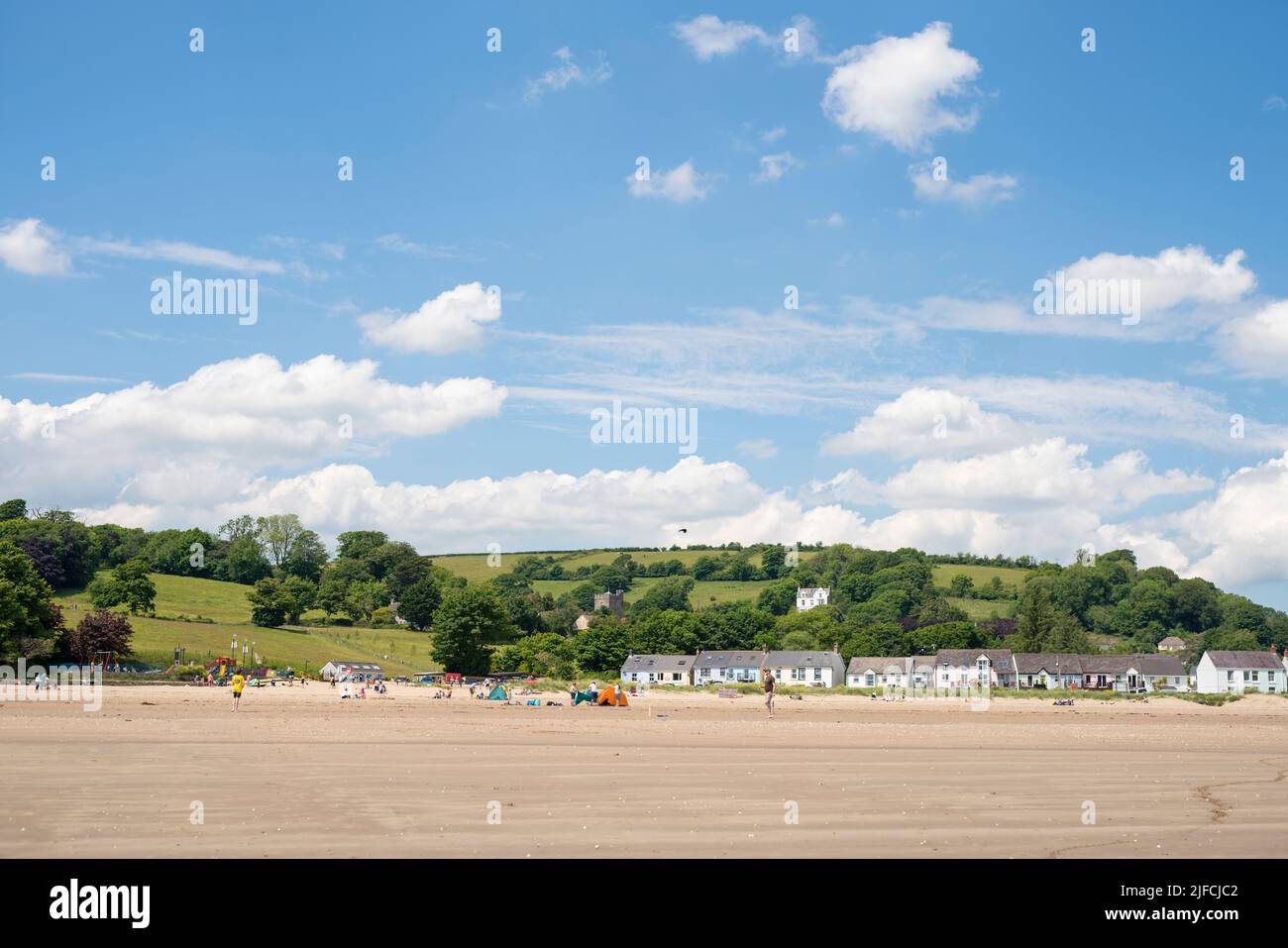Llansteffan beach hi-res stock photography and images - Alamy