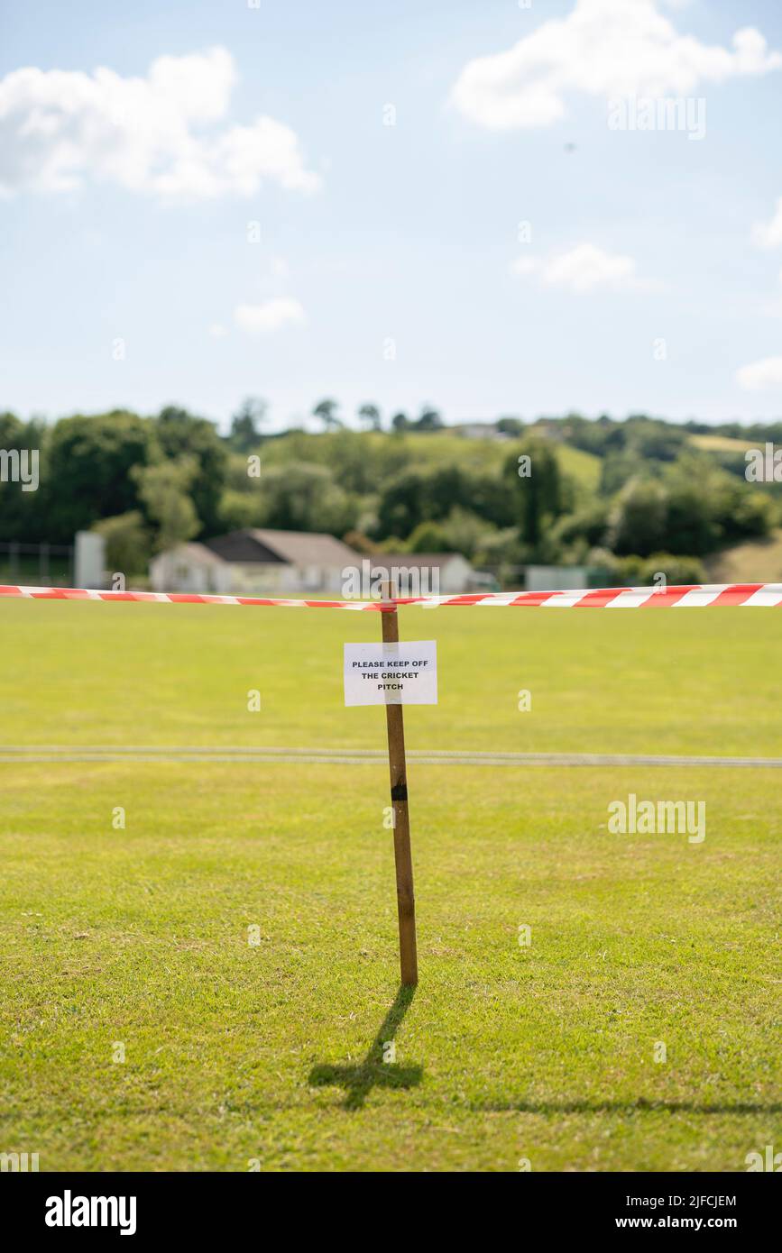 A please keep off the pitch sign hi-res stock photography and images ...