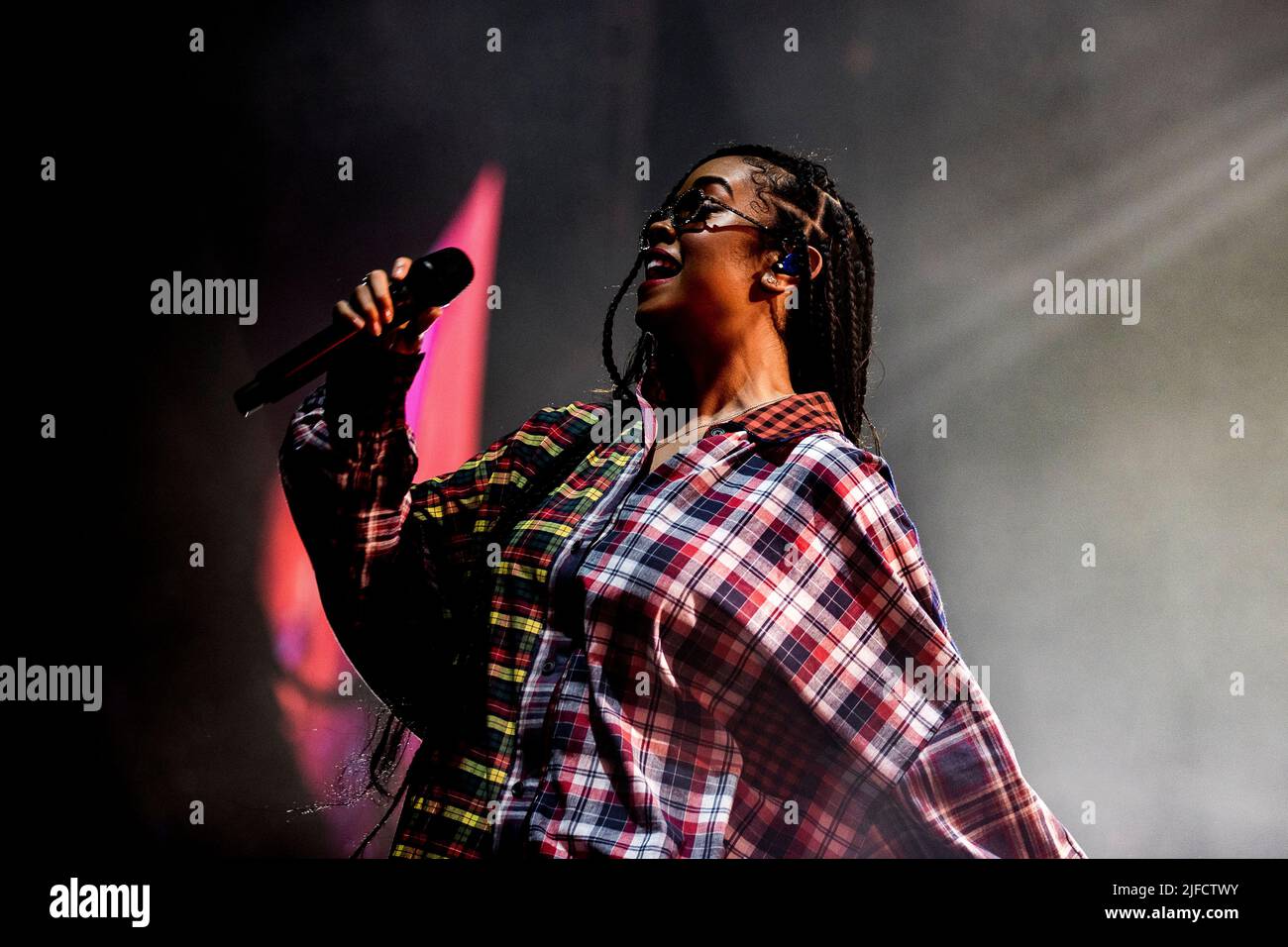 H e r singer hi-res stock photography and images - Alamy