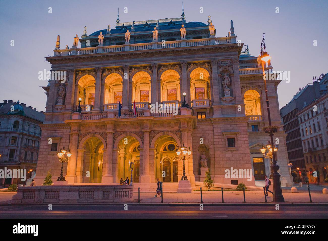 Hungarian state opera house hi-res stock photography and images - Alamy