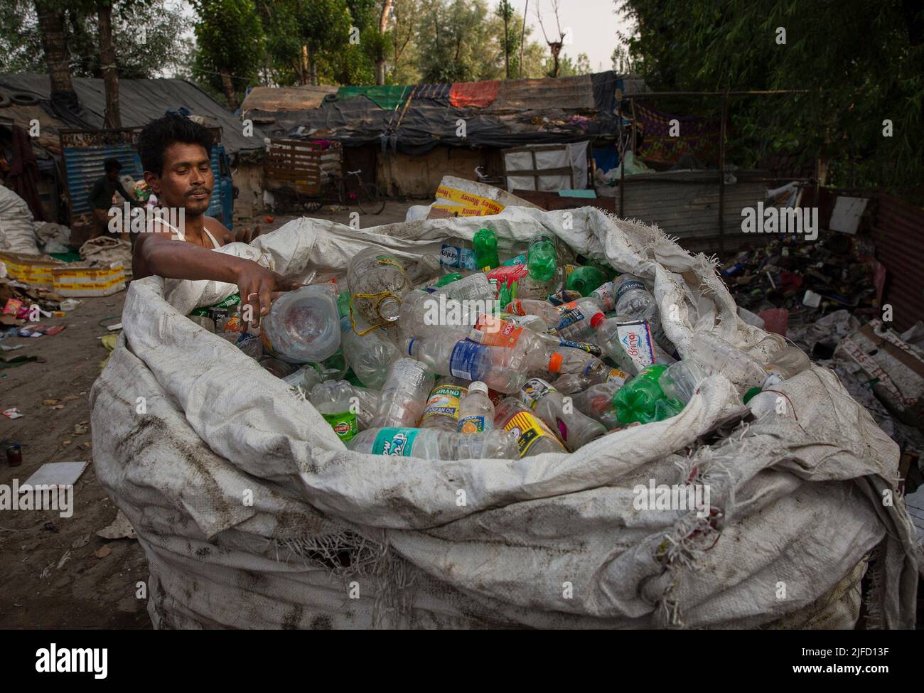 Ragpicker hi-res stock photography and images - Alamy