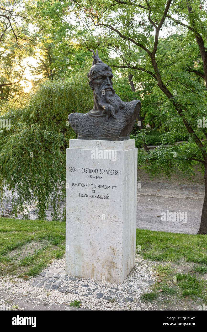 Albanian hero skanderbeg hi-res stock photography and images - Alamy