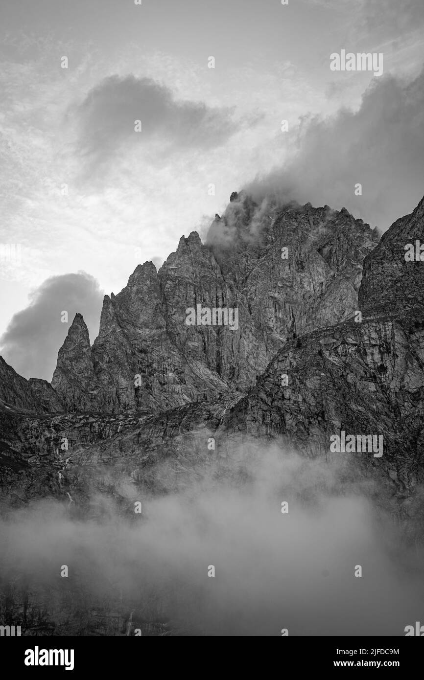 Mountainous italian alps Black and White Stock Photos & Images - Alamy