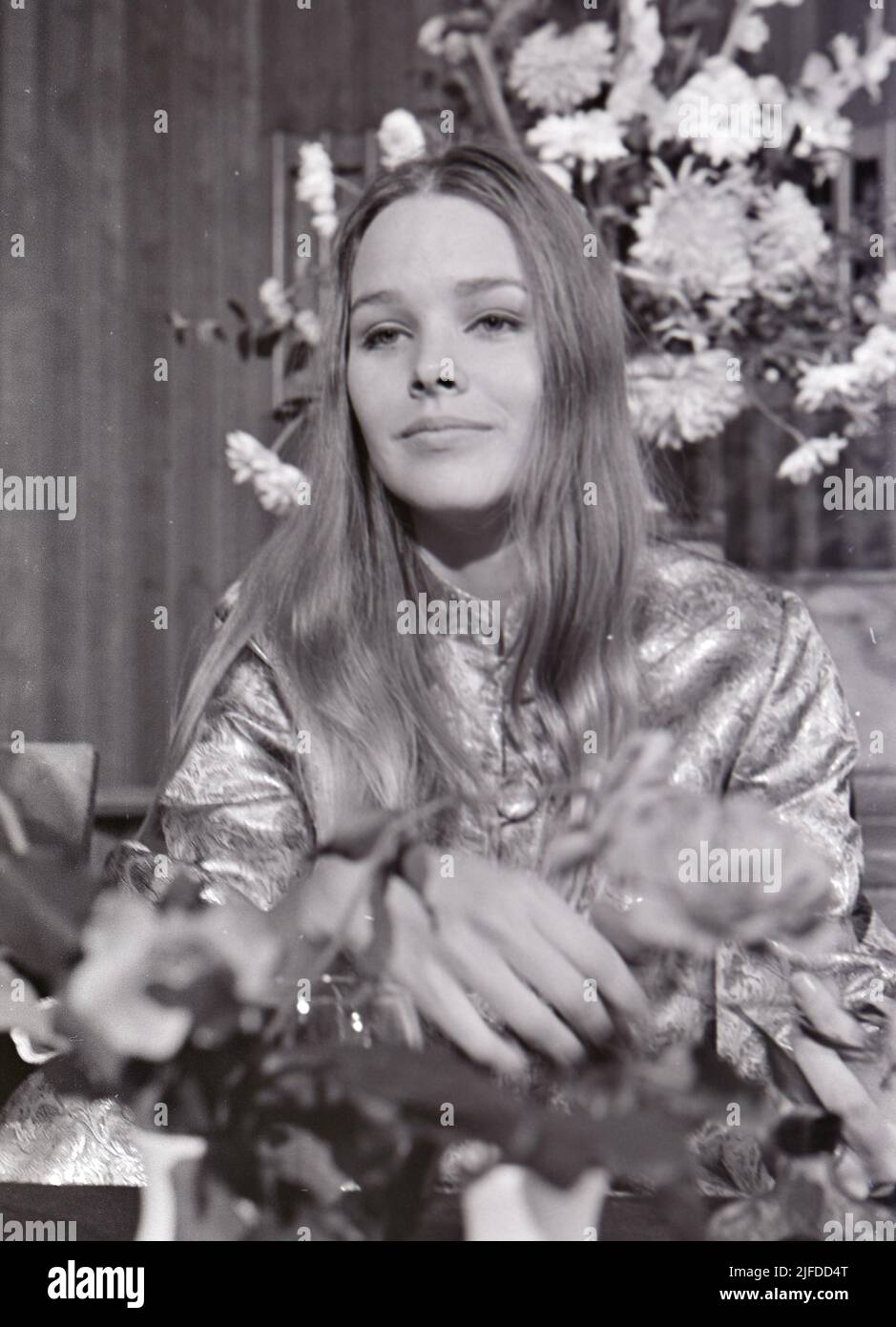 Michelle phillips 1960s hi-res stock photography and images - Alamy