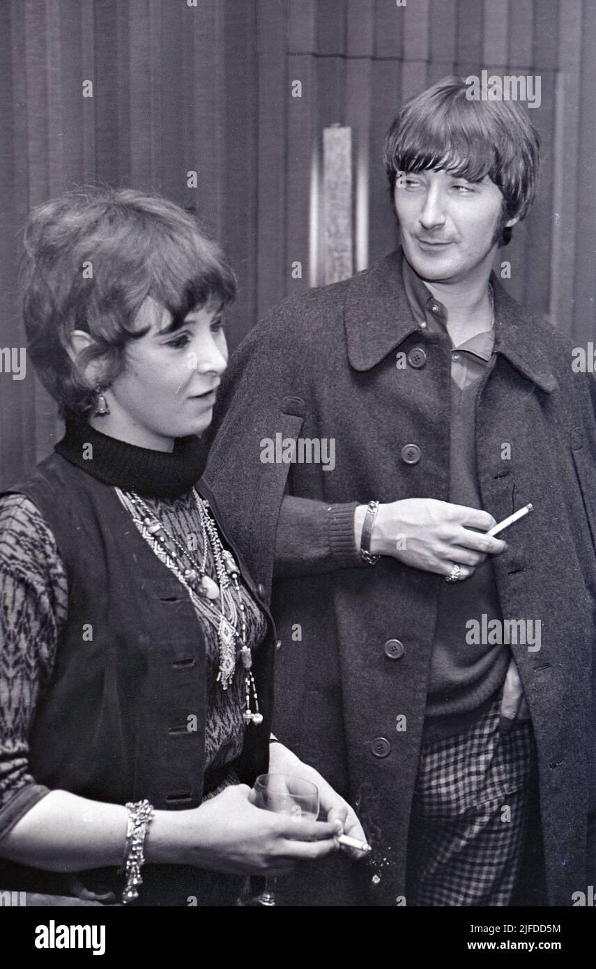 The mamas and the papas band hi-res stock photography and images - Alamy