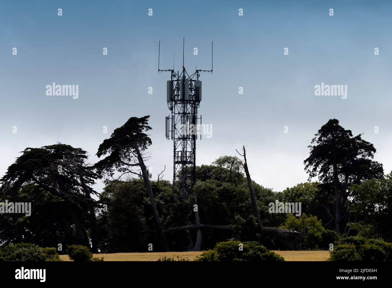 Mobile access tower hi-res stock photography and images - Alamy