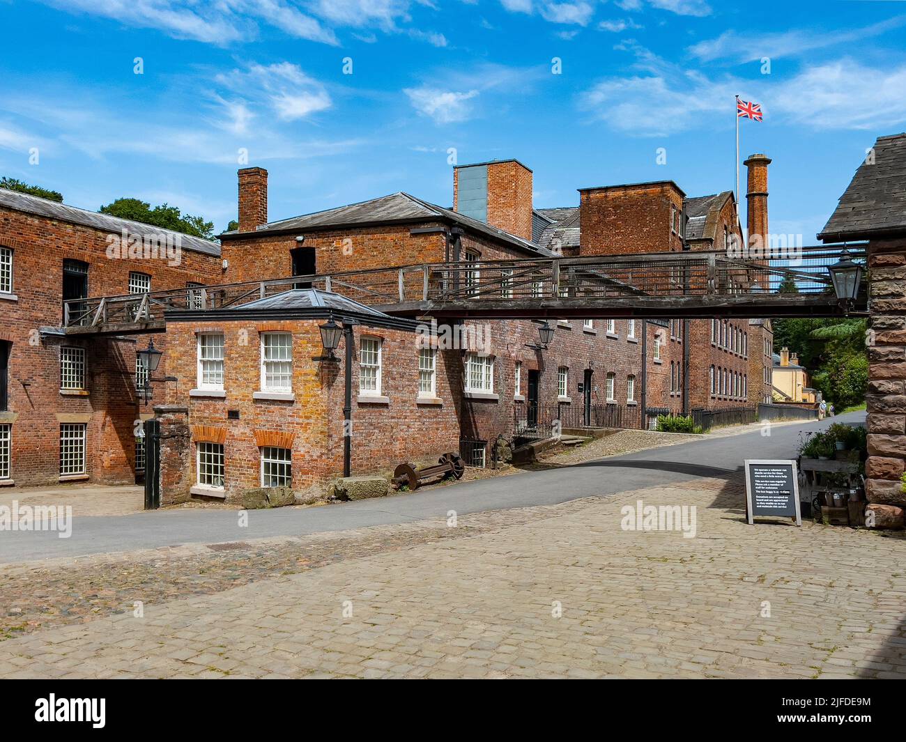 Quarry bank mill hi-res stock photography and images - Alamy