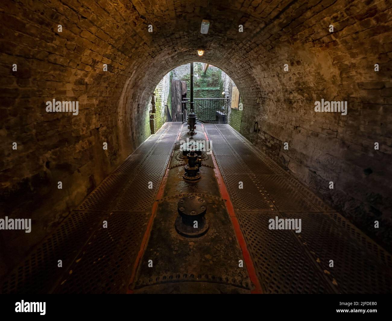 Quarry bank mill water wheel hi-res stock photography and images - Alamy