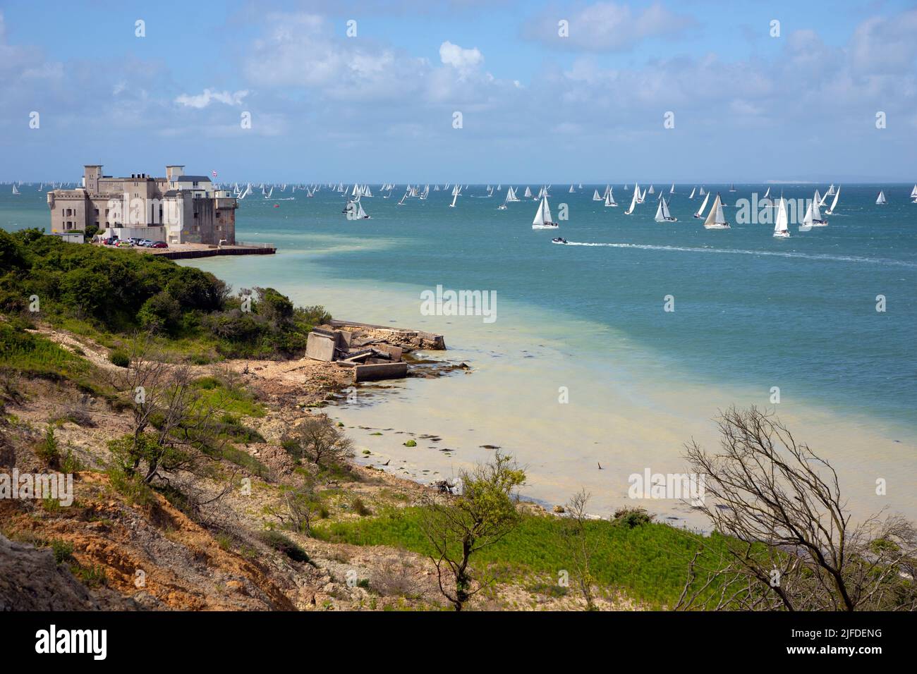 Fort Albert,Hurst Castle,narrows,Round the Island Race,yacht,yachts ...