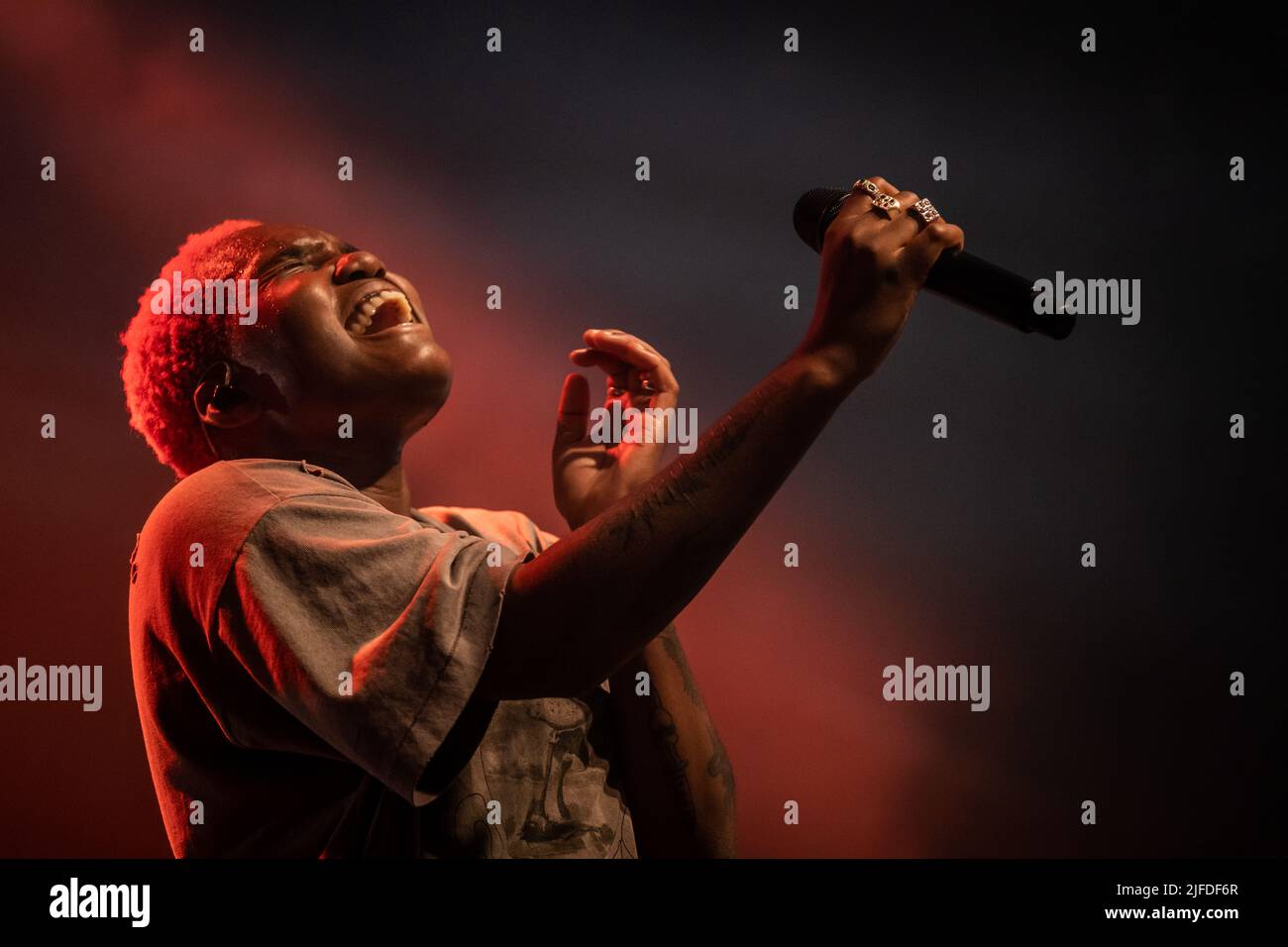 Arlo parks concert hi-res stock photography and images - Alamy