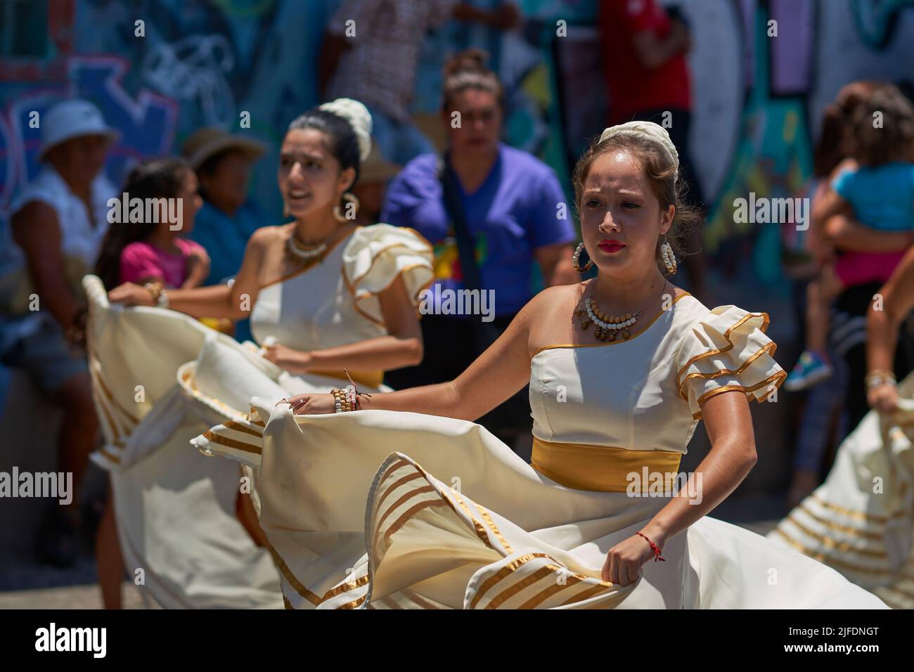 Group of dancers of Africa descent (Afrodescendiente) performing at the ...