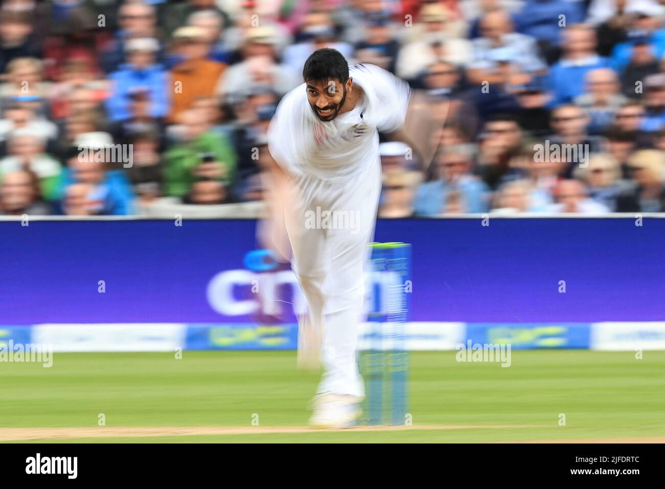 Jasprit Bumrah of India delivers the ball Stock Photo - Alamy