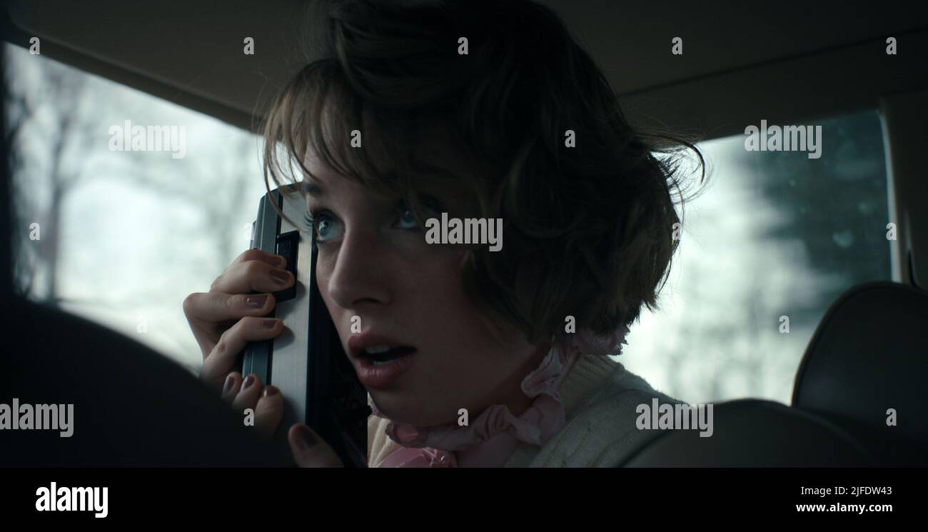 MAYA HAWKE in STRANGER THINGS (2016), directed by MATT DUFFER and ROSS ...