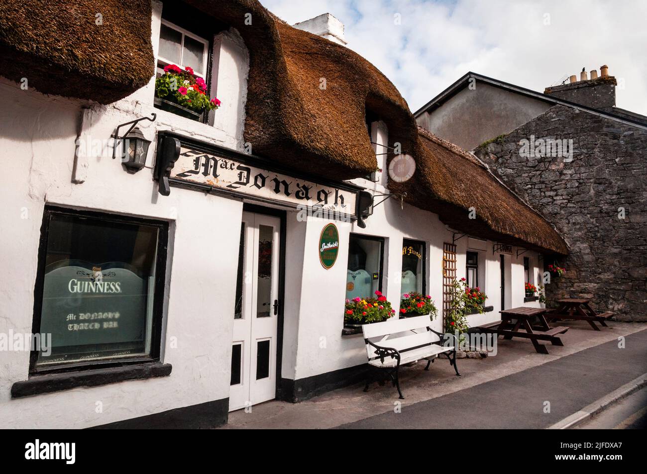 Thatch in Oranmore, Ireland Stock Photo - Alamy