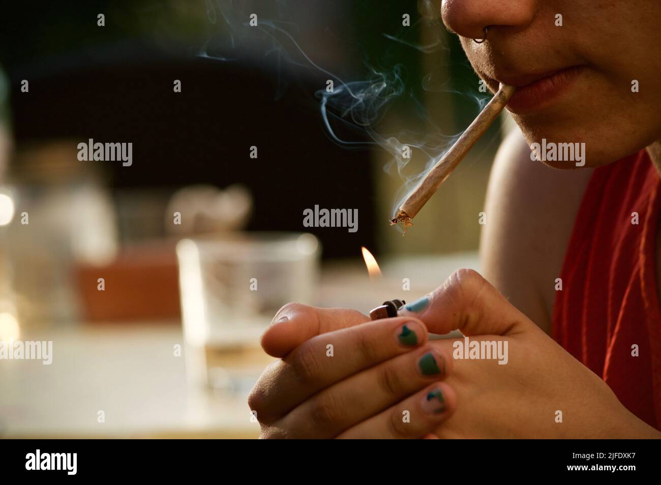 Quit smoke hi-res stock photography and images - Alamy