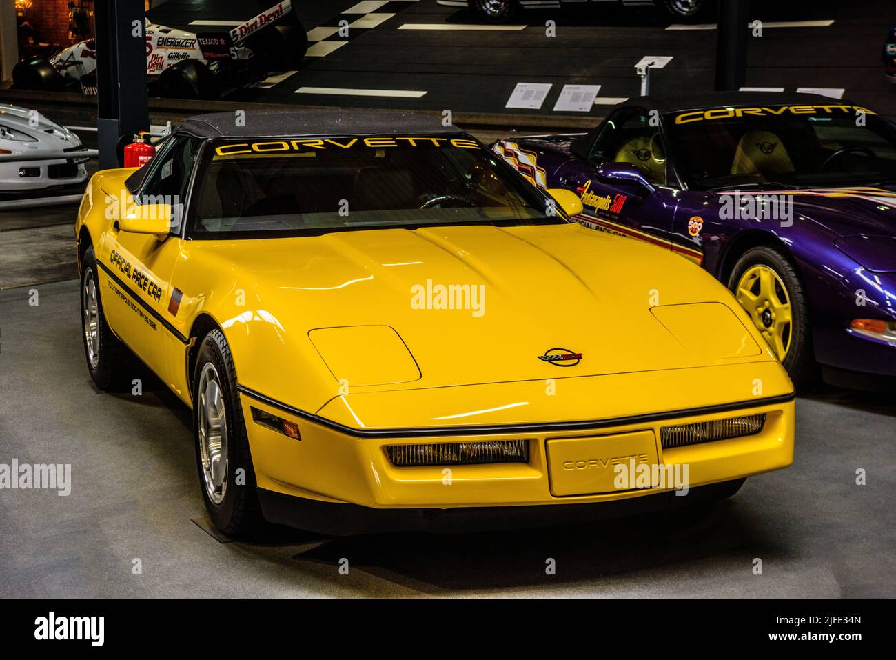 SINSHEIM, GERMANY - MAI 2022: yellow cabrio Chevrolet Corvette C4 Pace ...