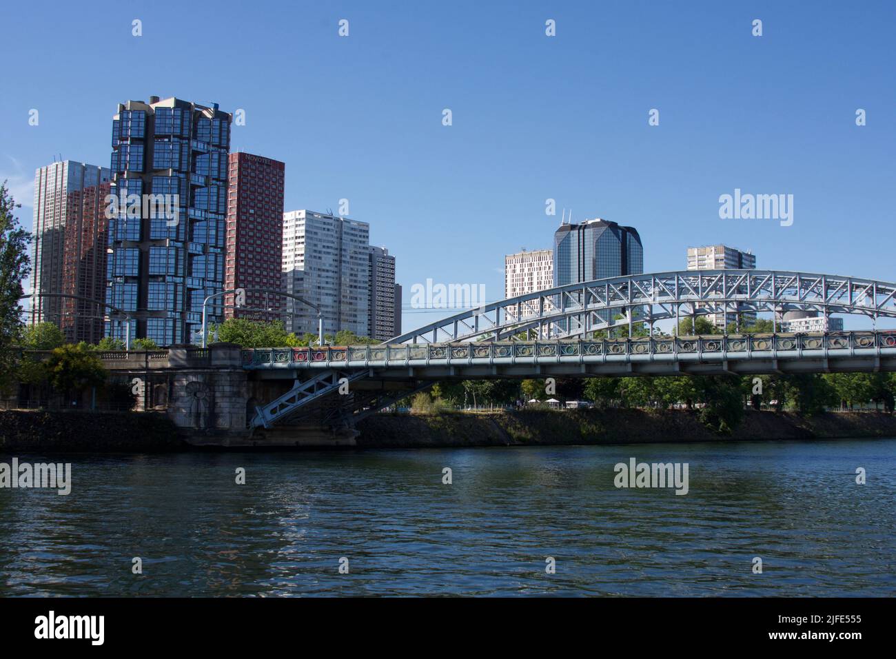 Rouelle bridge hi-res stock photography and images - Alamy