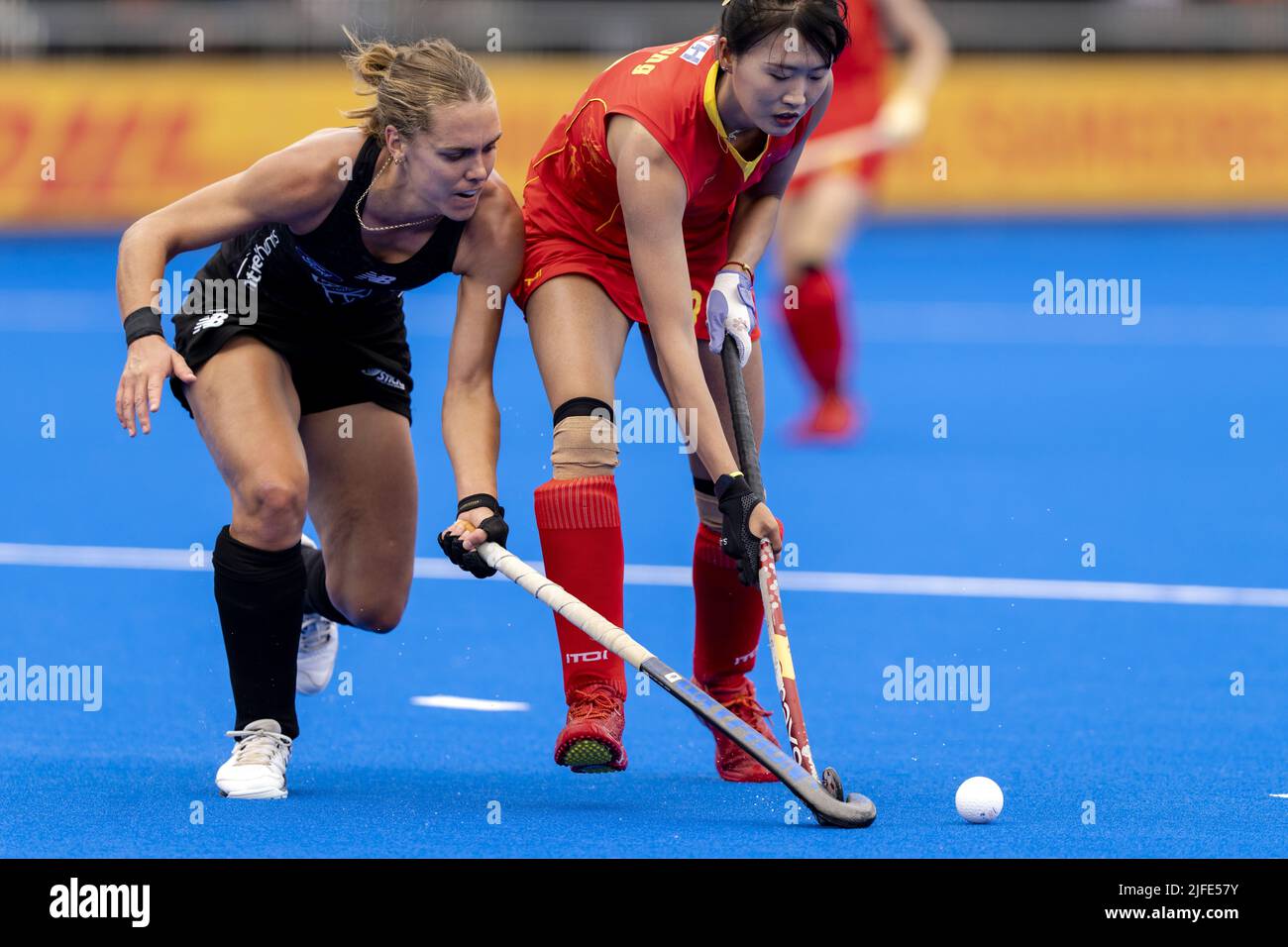 AMSTERDAM - Frances Davies (New Zealand) and Hong Li (China) (LR ...