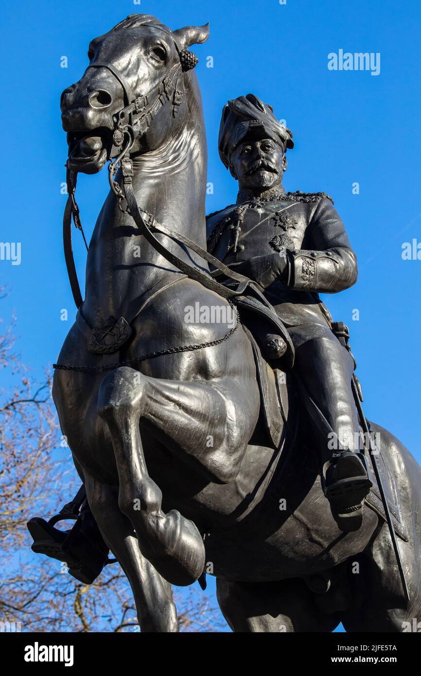 An equestrian statue of King Edward VII, located on Pall Mall in ...