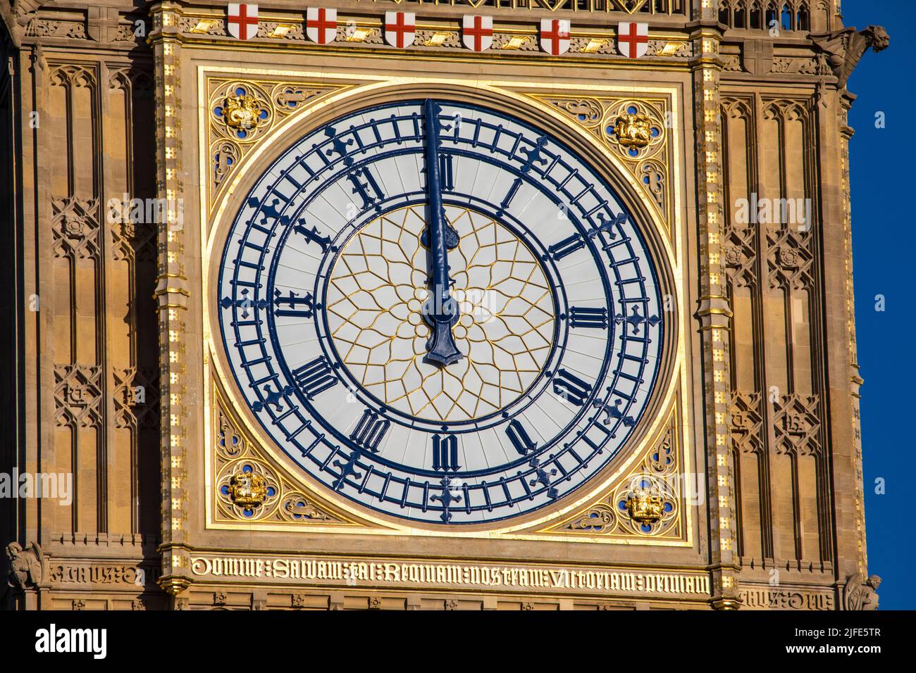 The stunning and newly renovated clockface of the Elizabeth tower, of ...