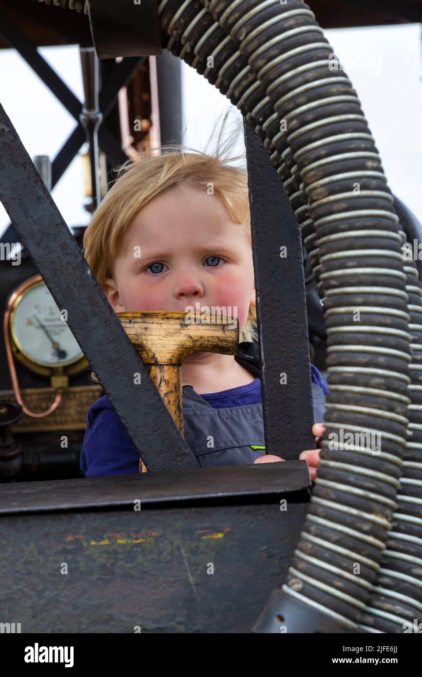 Chickerell, Weymouth, Dorset, UK. 2nd July, 2022. Crowds head to ...