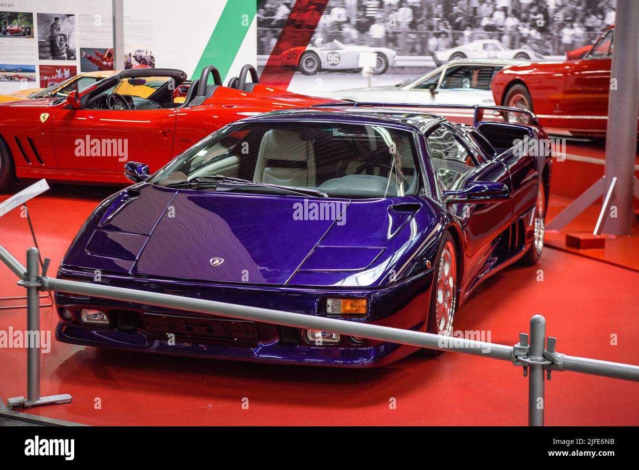 SINSHEIM, GERMANY - MAI 2022: violet purple Lamborghini Diablo VT ...